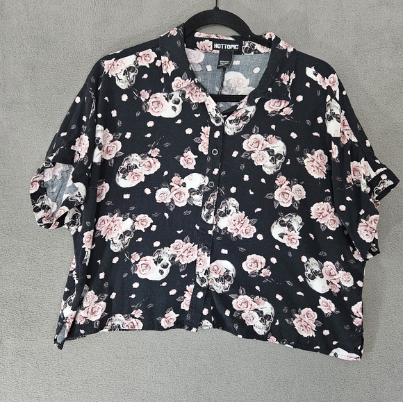 Hot Topic | Tops | Hot Topic Y2k Women Medium Crop Button Up Shirt ...